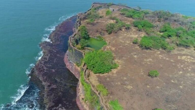 Beautiful Sea Forts In Maharashtra That You Must Visit