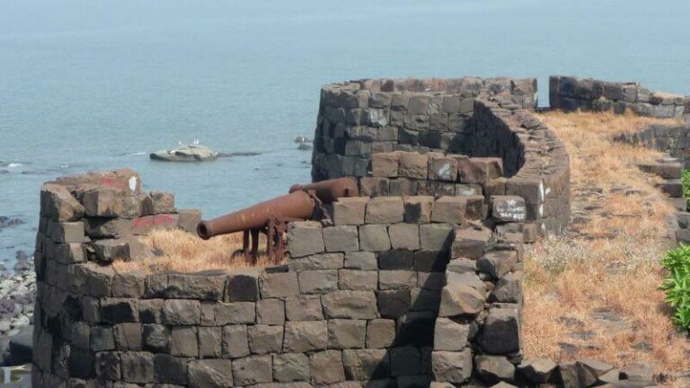 Beautiful Sea Forts In Maharashtra That You Must Visit
