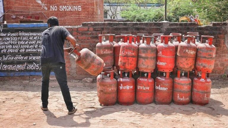 How To Book LPG Cylinder Via WhatsApp, Missed Call And Apps: Indane, HP ...