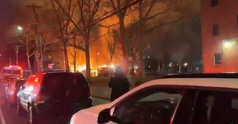 Watch Video: A Huge Fire In Brooklyn Apartment Building In New York