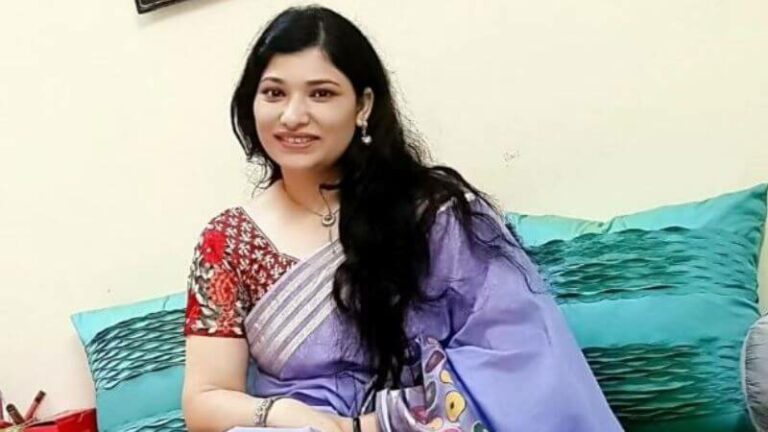 Meet Real Shraddha Joshi From 12th Fail Who Left Doctor's Career And ...