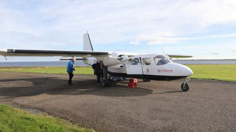 World's Shortest Flight That Takes Only One Minute; Check Flight Route ...