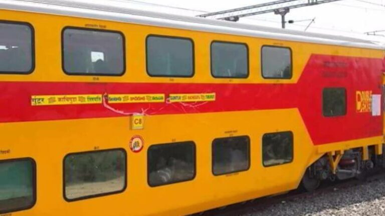 India's First Double Decker Train Ran From Mumbai Central To Surat ...